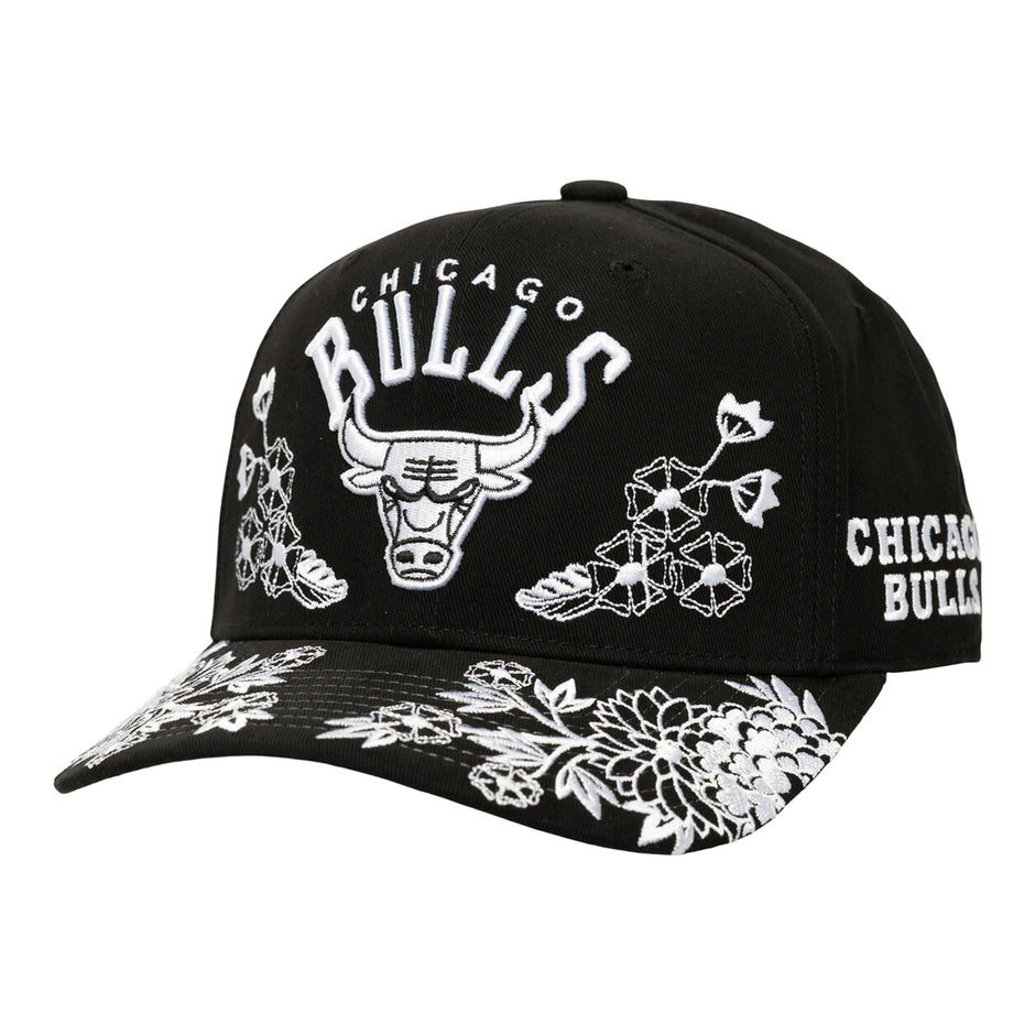 Authentic Chicago Bulls Hats & Accessories – Official Chicago Bulls Store